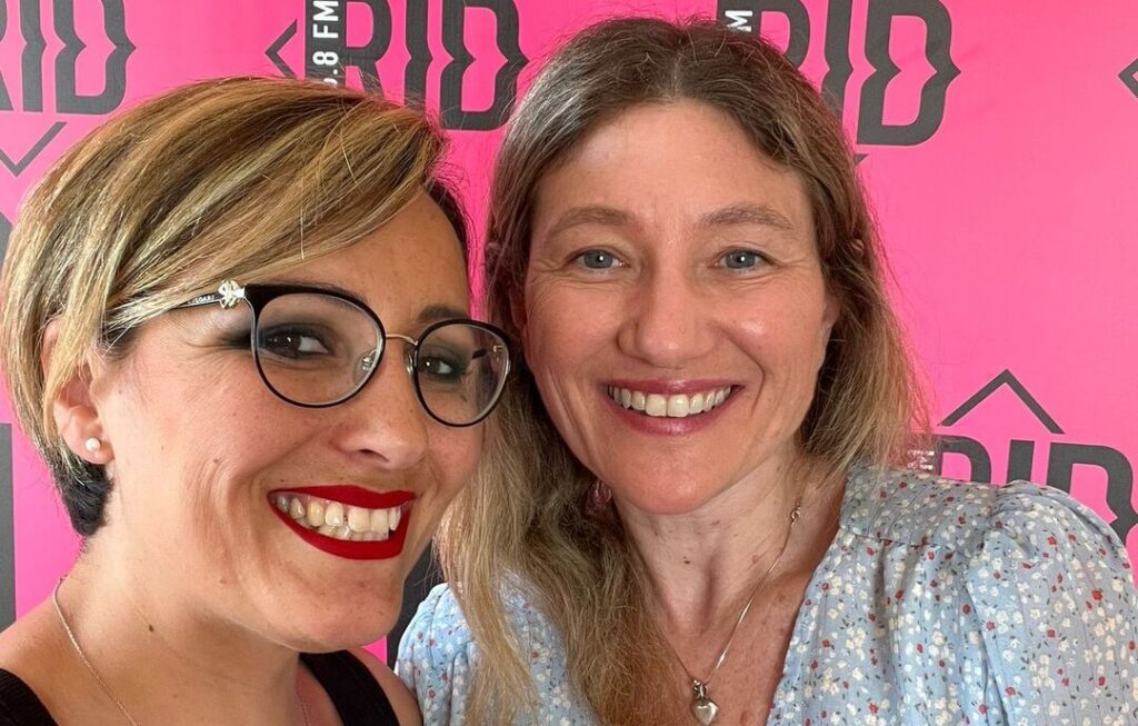 Alessia degli Angioli, insegnante di yoga e recitazione a “Sempre più ...